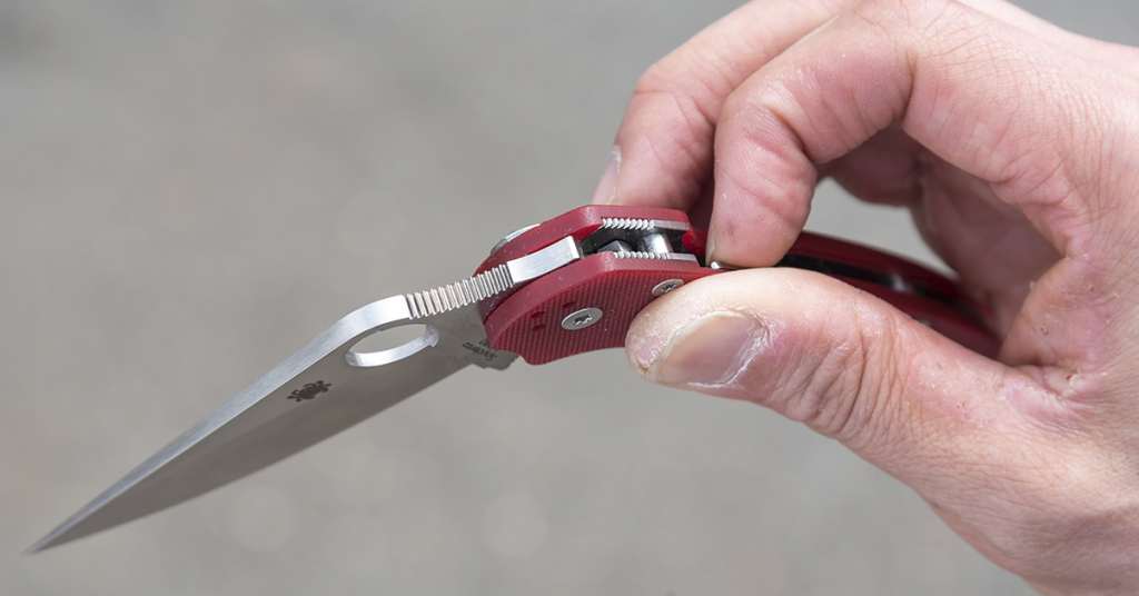 Locking in on Folding Knife Lock Technology | Shoot On