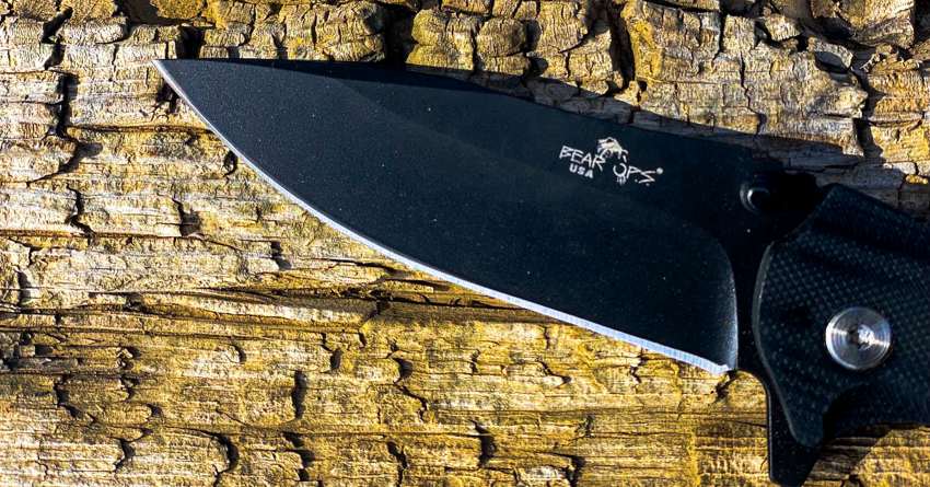 Bowie vs Folder: A Tale of Two Knives | Shoot On