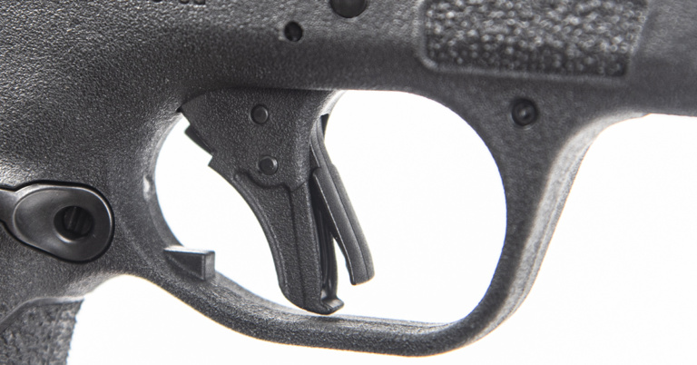 FIRST TEST: Smith & Wesson Bodyguard 2.0 | Shoot On